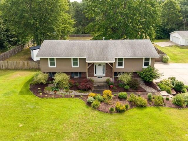 3566 S Brooks Rd, Muskegon, MI 49444