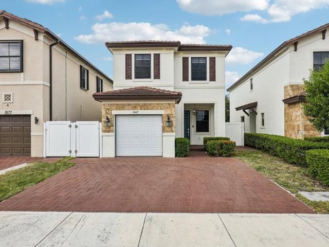 3567 W 110th Ter, Hialeah, FL 33018