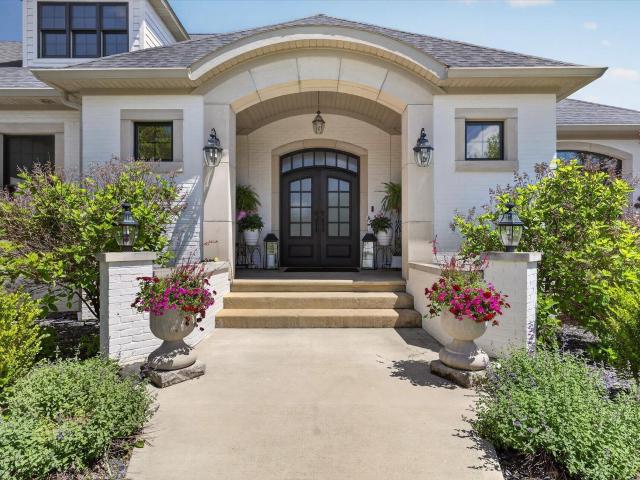 3568 E Saddlebrook Lane