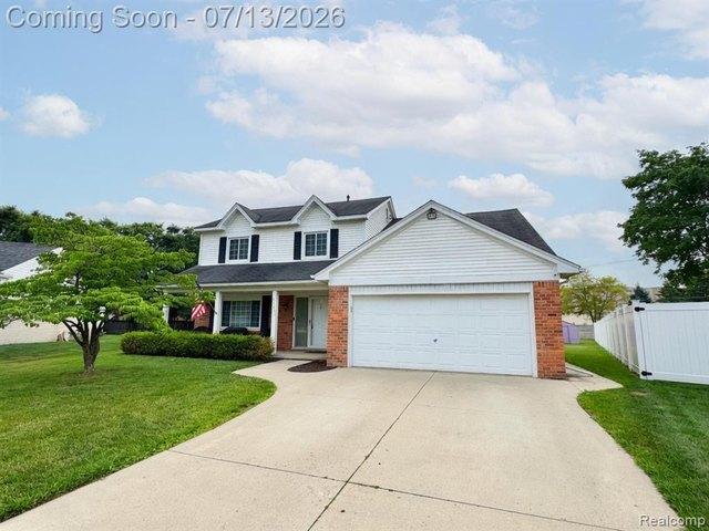 35601 Ashford Dr, Sterling Heights, MI 48312