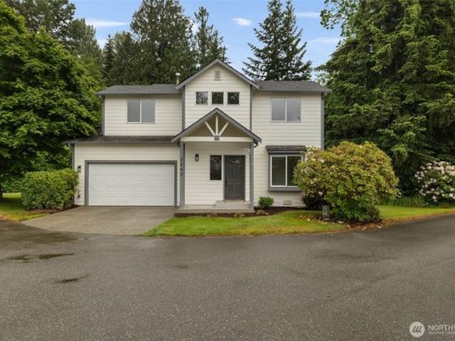 3560 Courtyard Ln, Bremerton, WA 98310