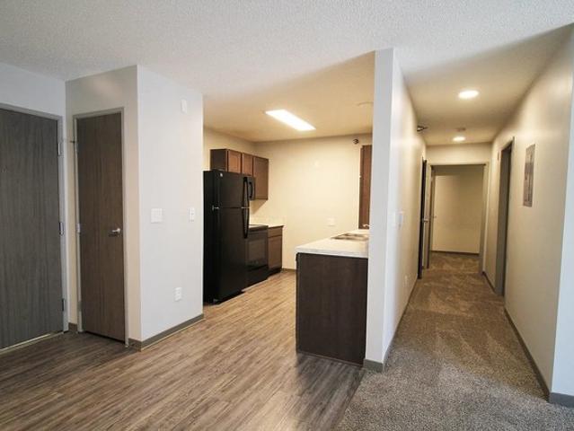 3560 E Douglas Ave, Des Moines, IA 50317