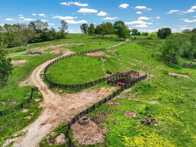 3560 Renaker Berry Rd, Berry, KY 41003