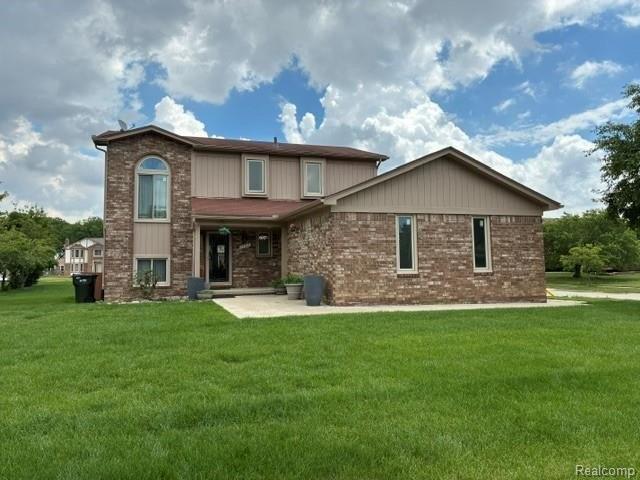 35616 Drake Dr, Sterling Heights, MI 48310