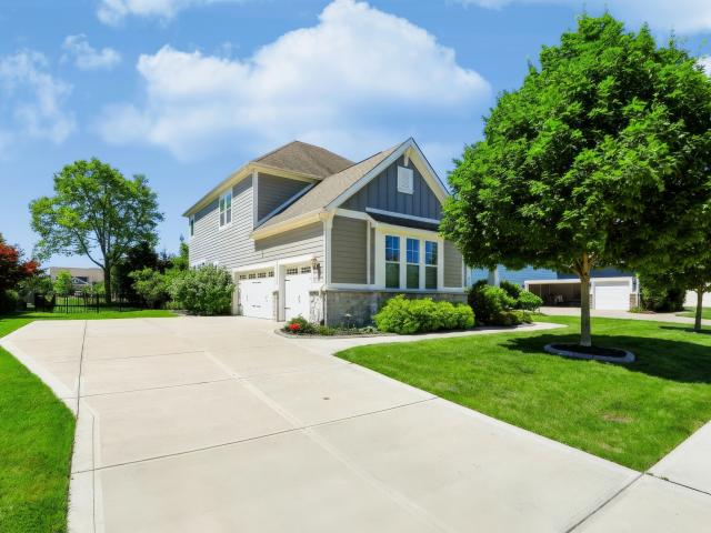 3561 Shady Lake Drive