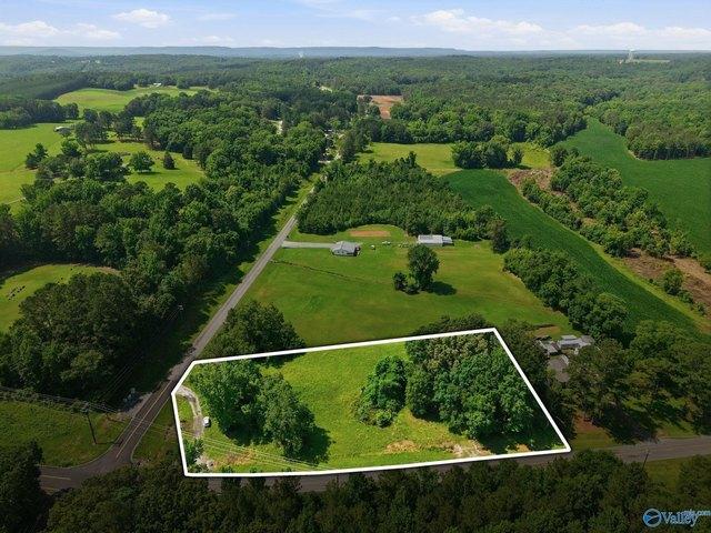 3563 E Upper River Rd, Decatur, AL 35670