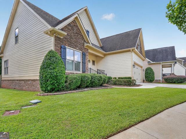 356 Carillon Lane