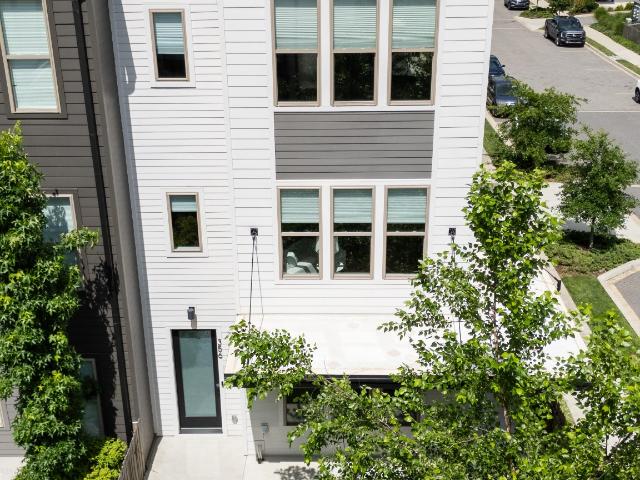 356 E Village Ln