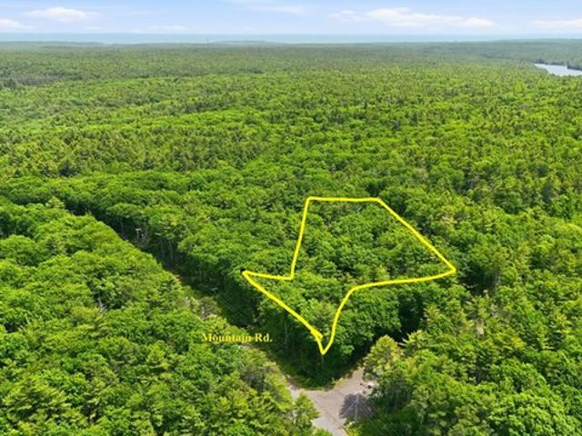 356 Mountain Rd, York, ME 03902