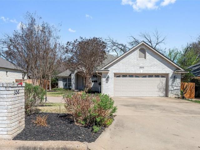356 Mahan St, Meadowlakes, TX 78654