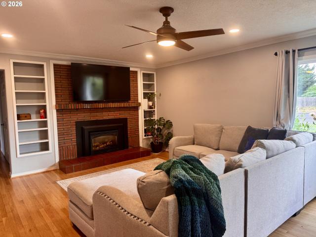 356 ne 10th ave
