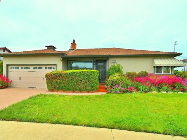 356 St George St, Hayward, CA 94541