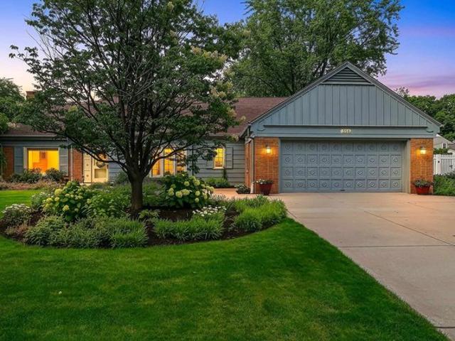 356 Warren Ct, Green Bay, WI 54301