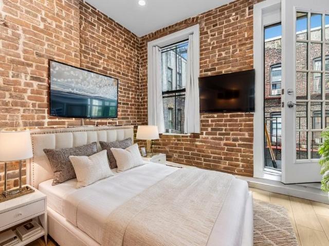 356 West 48th Street, New York, NY