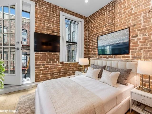 356 West 48th Street, New York, NY