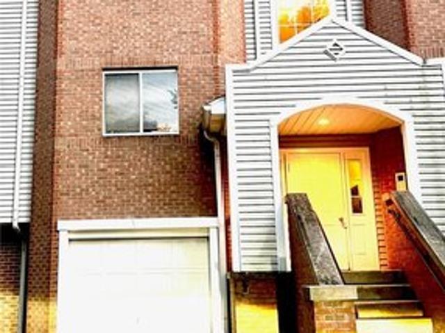 356 Village Pointe Dr Apt C, Akron, OH 44313