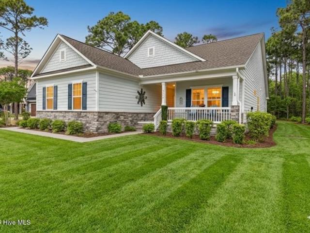 3574 White Spruce Gln, Southport, NC 28461