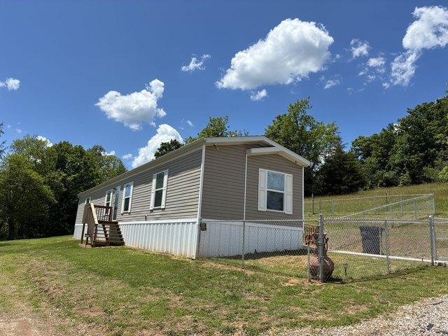 35750 Titus Rd, Middleport, OH 45760