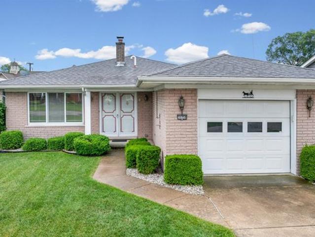 35758 Bal Clair St, New Baltimore, MI 48047