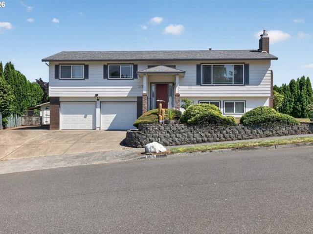 3575 NE 4th St, Gresham, OR 97030