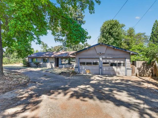 3575 Hanley Rd, Central Point, OR 97502