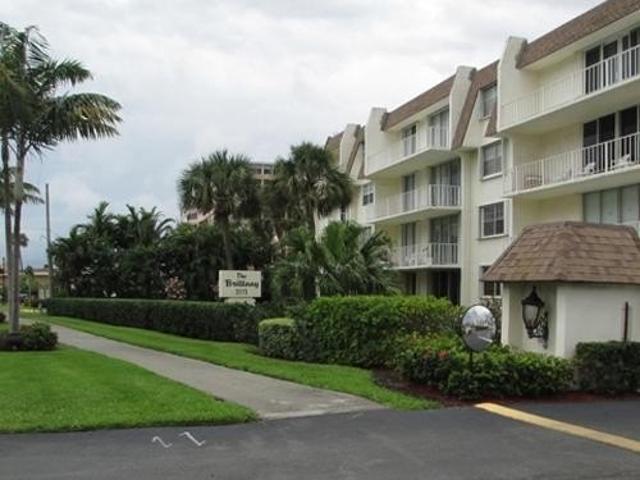 3575 S Ocean Blvd Apt 408, South Palm Beach, FL 33480