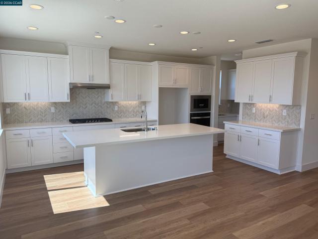 3576 Darnoch Ave, Lathrop, CA 95330 | MLS #41131 | Compass