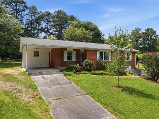 3576 Lakeshore Drive
