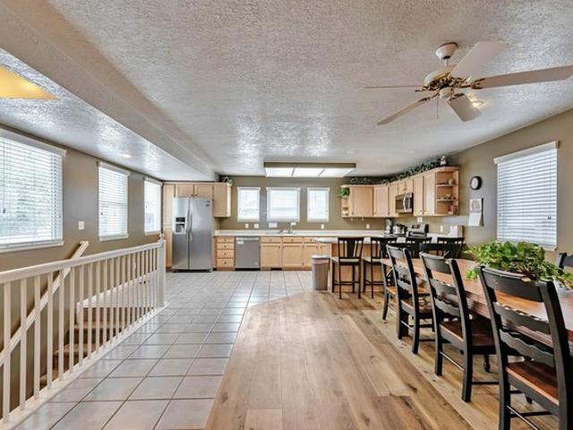 3577 E Rustic Spring Ln, Cottonwood Heights, UT 84121