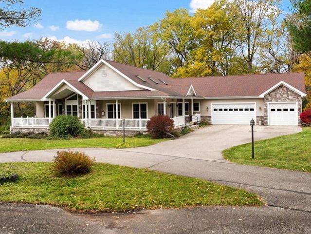 3579 Edgewood Dr, McFarland, WI 53558
