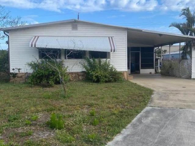 3579 Unique Cir, Fort Myers, FL 33908 in Fort Myers, Florida