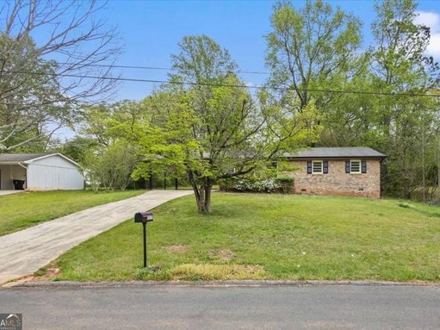 3570 Briar Dr, Lithia Springs, GA 30122