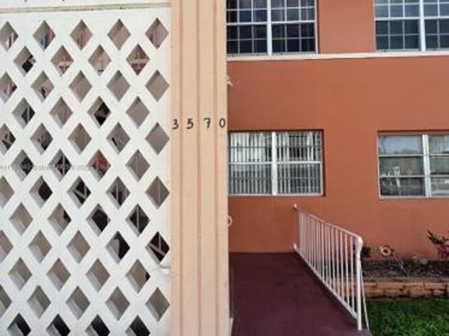 3570 9th Ter SW #9B, Miami, FL 33135