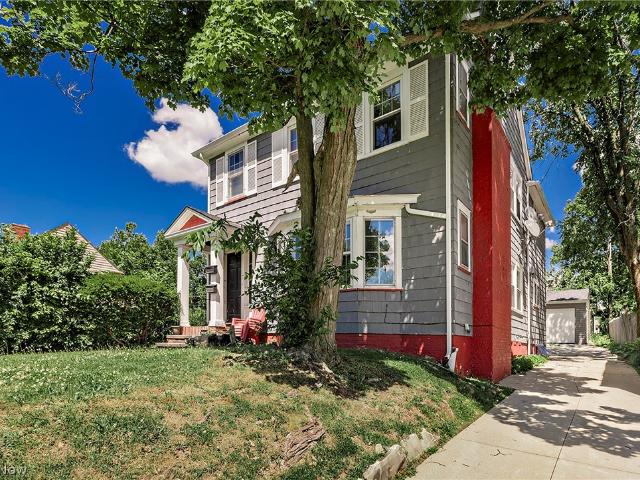 3571 Strathavon Road
