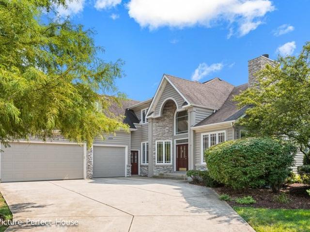 3571 Scottsdale Cir, Naperville, IL 60564
