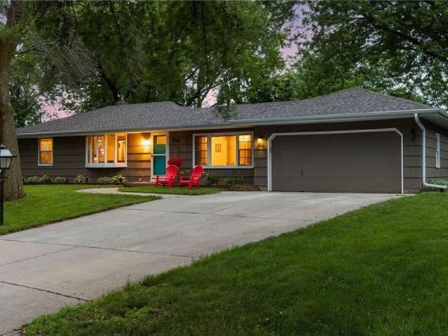 3572 Emerald Dr, White Bear Lake, MN 55110