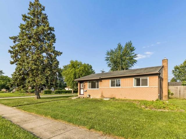 35733 Simon Dr, Clinton Township, MI 48035