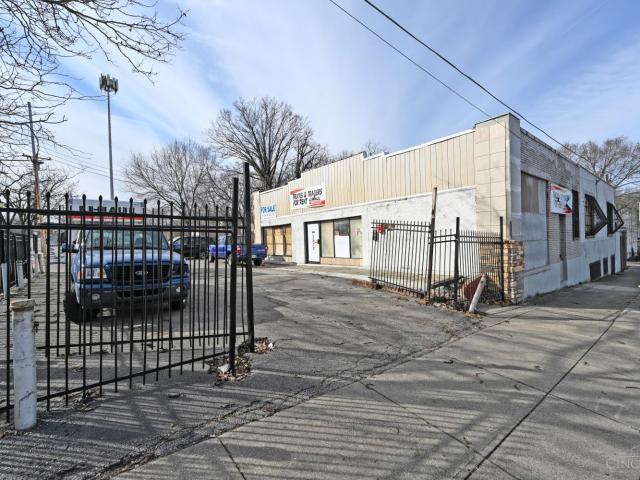 3573 Montgomery Road