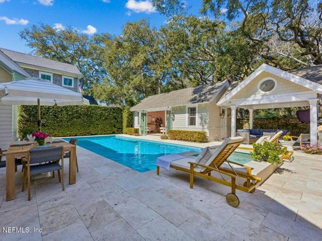 357 12th St, Atlantic Beach, FL 32233