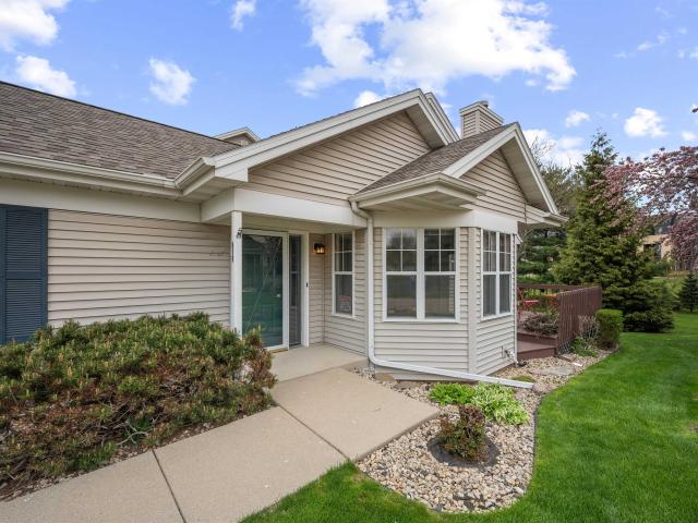 357 Concord Dr, Oregon, WI 53575 | MLS #2021