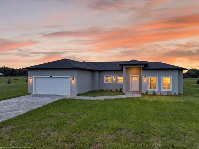 357 Costa Bravo Dr, Sebring, FL 33876