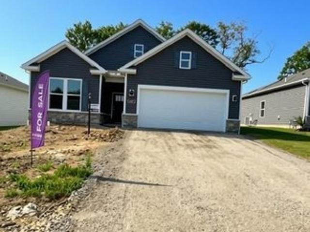 357 Gleneagles Dr, Butler, PA 16001