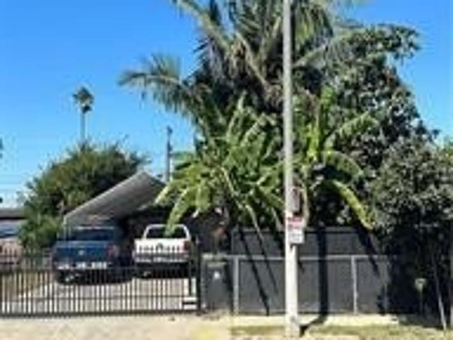 357 E 116th St, Los Angeles, CA 90061