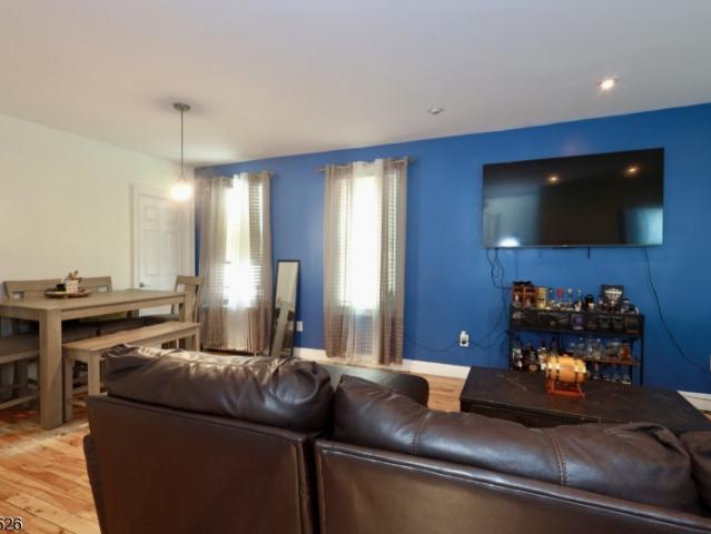 357 Hoover Ave # 2