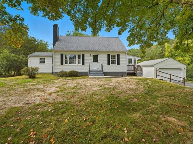 357 Hickory St, Suffield, CT 06078