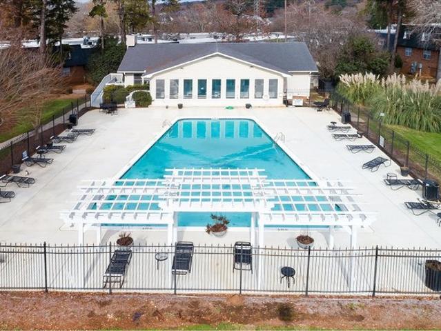 357 Hillandale Rd, Greenville, SC 29609