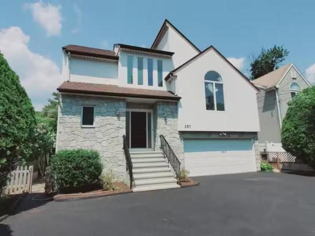 357 OAKLAWN AVE, STAMFORD, CT 06905 Single Family Residence Fo.