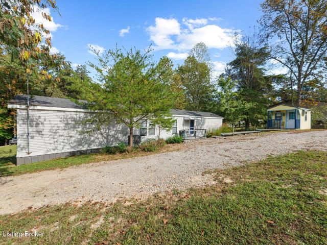 357 Lakeview Ln