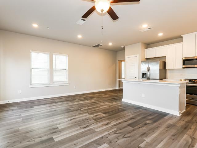 357 N Centro Circle