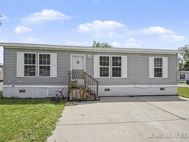 357 S Hardwick Dr SW, Grand Rapids, MI 49548
